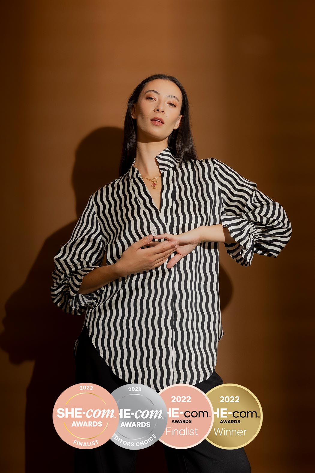 Black/White Stripe Femme Blogger Shirt – Motto AU