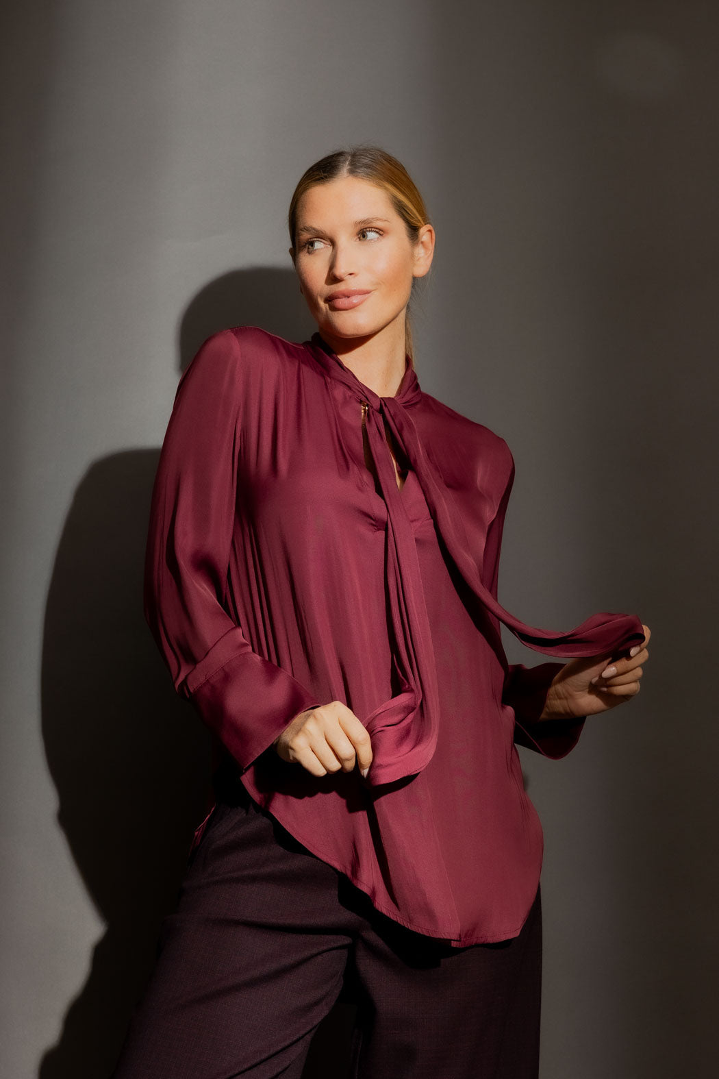Wine Silky Tie Blogger Shirt – Motto AU