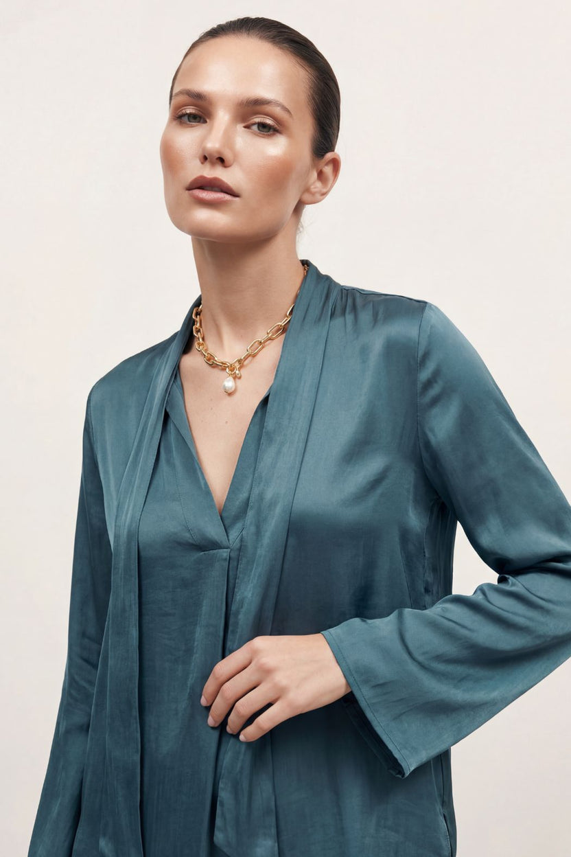 Teal Glow Tie Collar Blogger Shirt – Motto AU