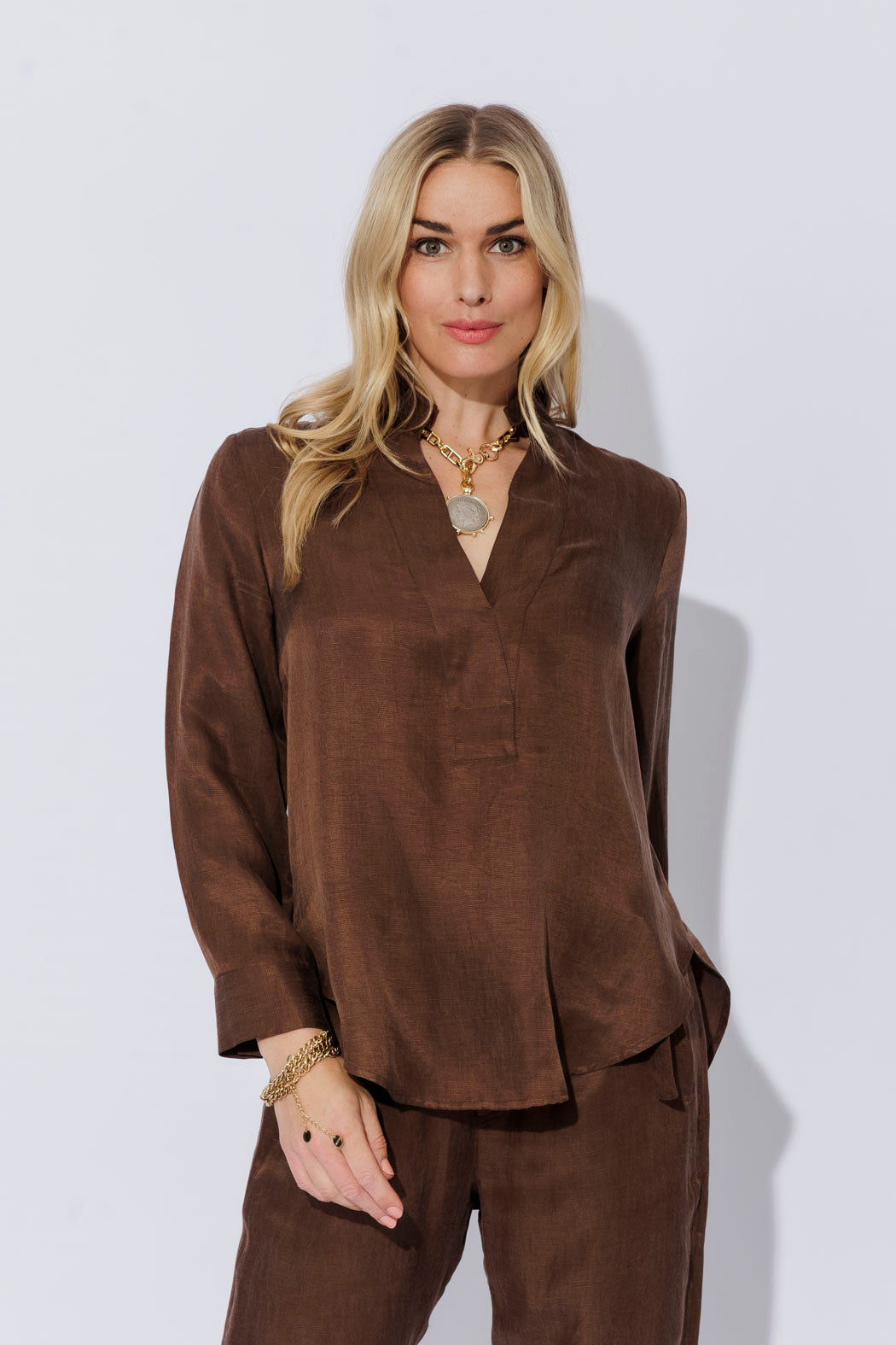 Chocolate Cupro/Linen Milan Blogger Shirt – Motto AU