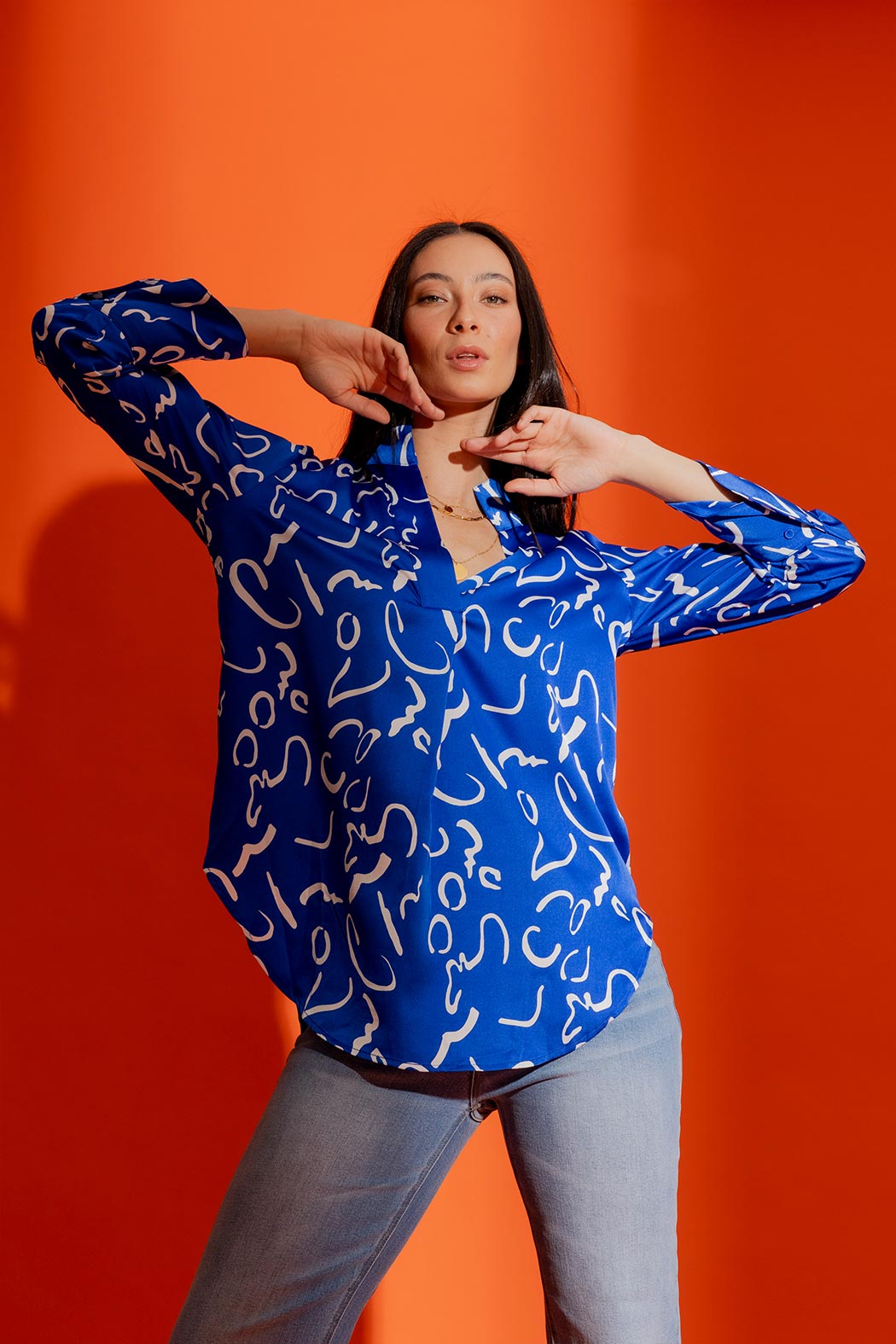 Blue/white Blogger Shirt – Motto AU