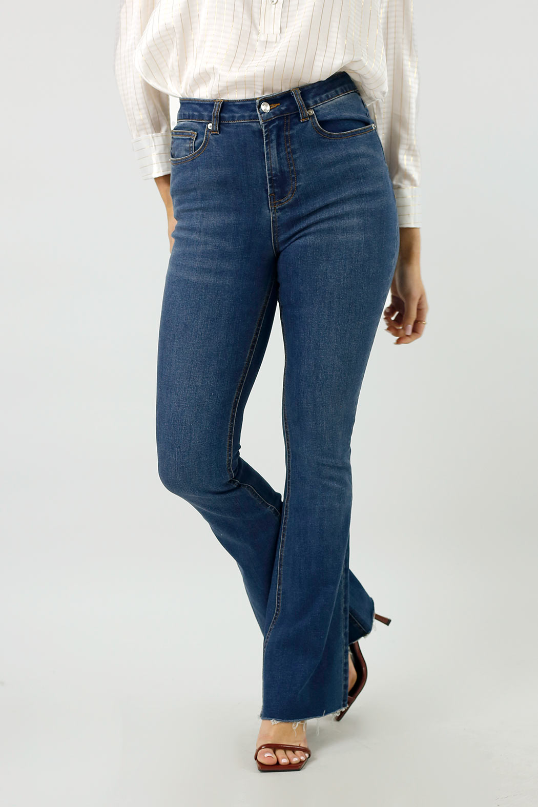 Chambray Denim Flare Jean – Motto AU